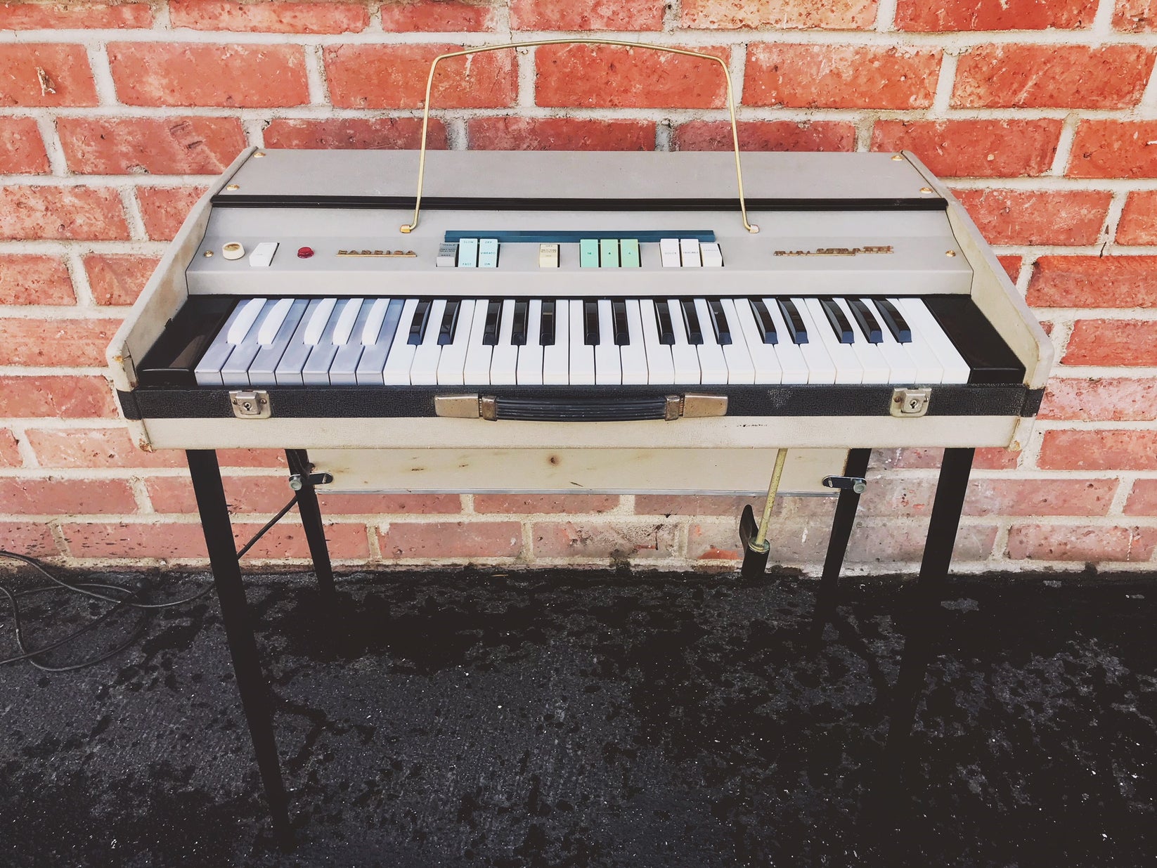 Farfisa Mini Compact – Custom Vintage Keyboards